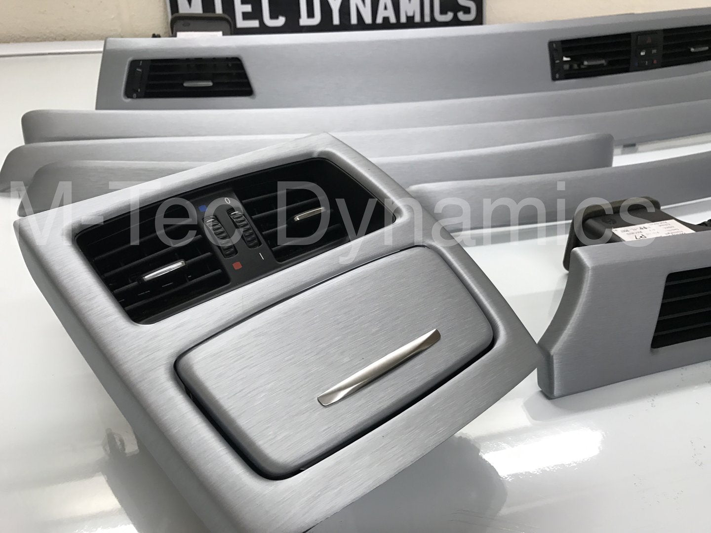 BMW E92 SILVER BRUSHED ALUMINIUM INTERIOR TRIM SET – M-Tec Dynamics