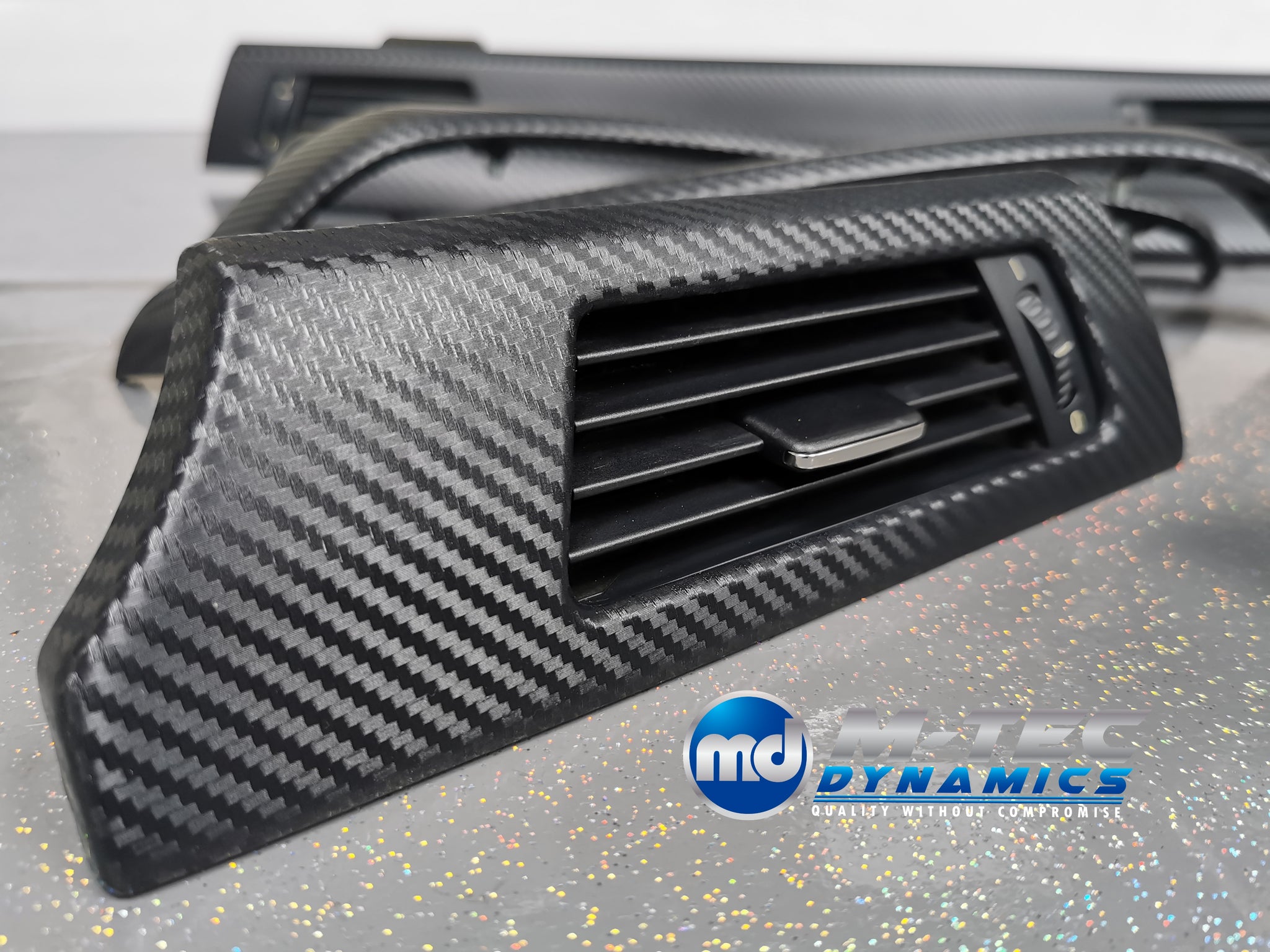 BMW E90 E91 CCC I-DRIVE 3D BLACK CARBON INTERIOR TRIM SET – M-Tec Dynamics